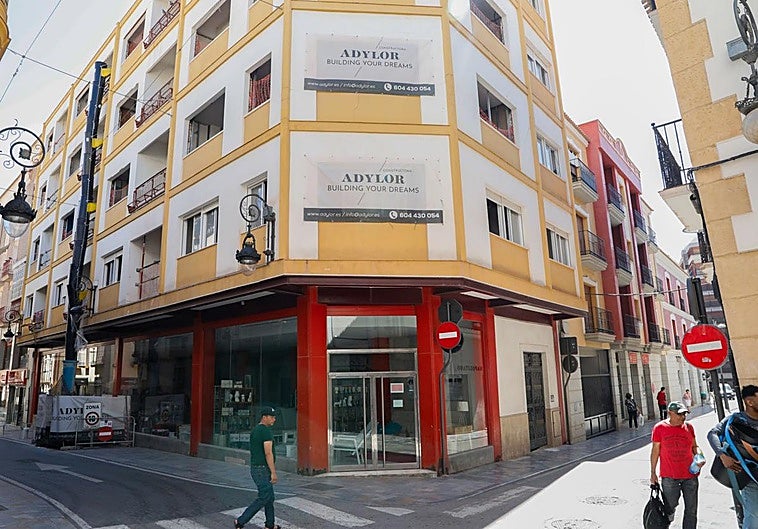 El PSOE pide explicaciones sobre la reforma de un edificio de la calle Corredera de Lorca | La ...